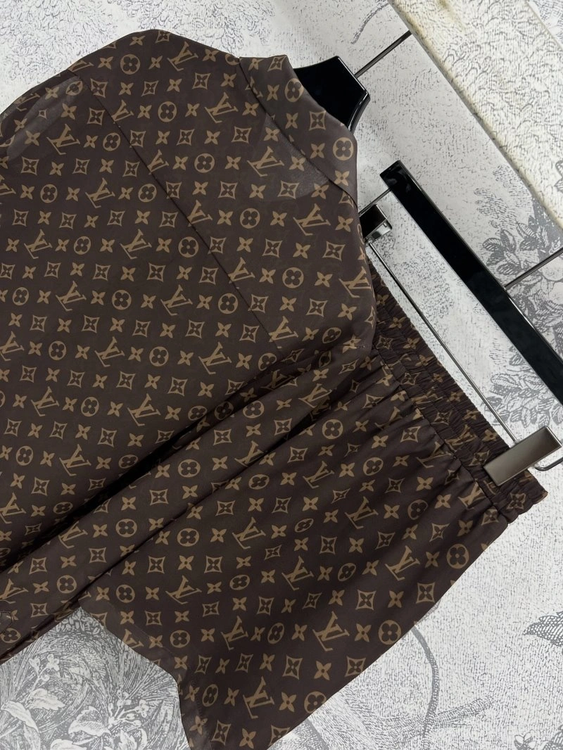 Indistinguishable Louis Vuitton Long Suits