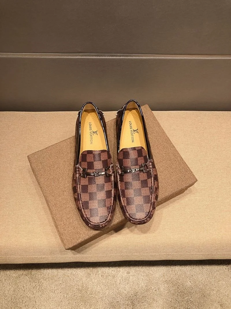 Precise copy Louis Vuitton Low Shoes