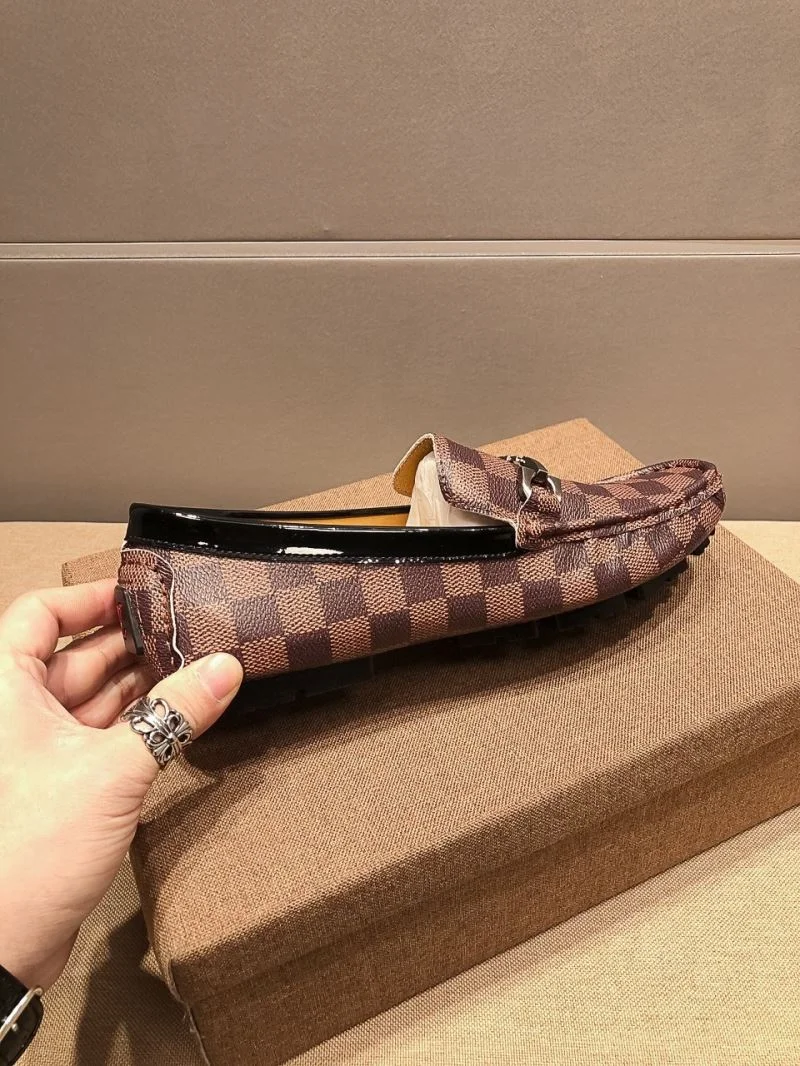 Precise copy Louis Vuitton Low Shoes