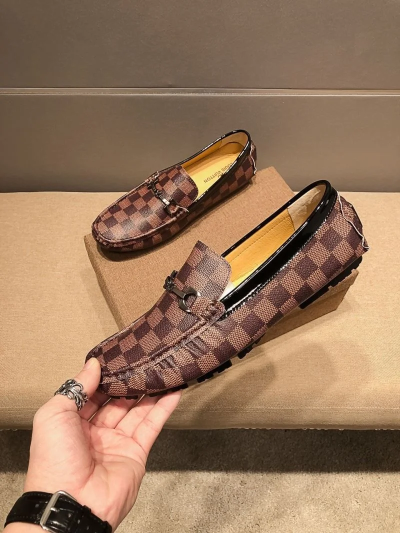Precise copy Louis Vuitton Low Shoes
