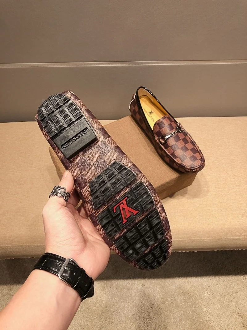 Precise copy Louis Vuitton Low Shoes