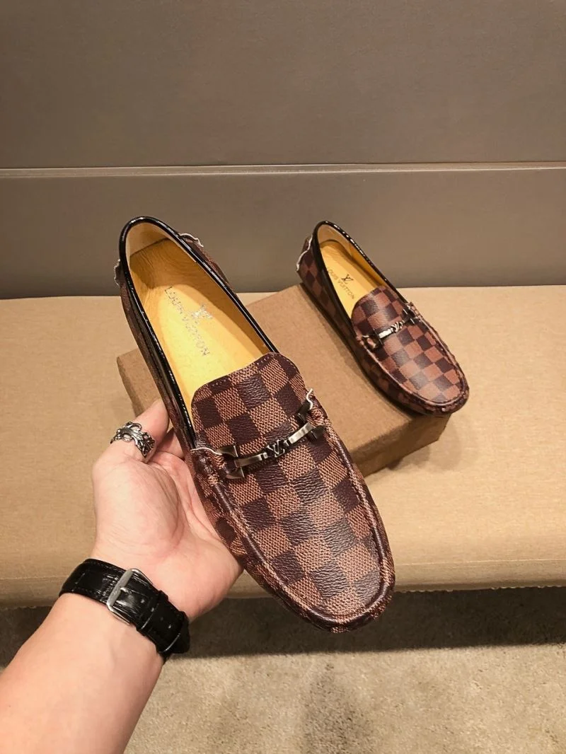 Precise copy Louis Vuitton Low Shoes