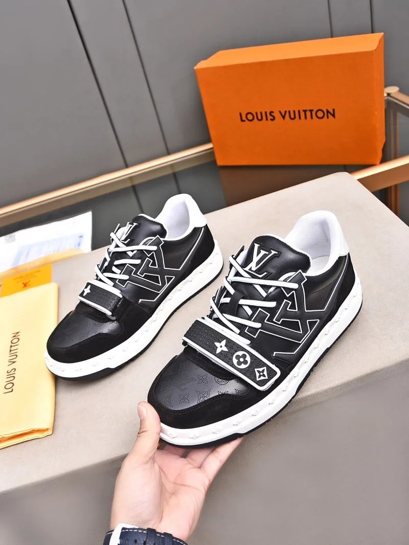 Top mirror Louis Vuitton Low Shoes