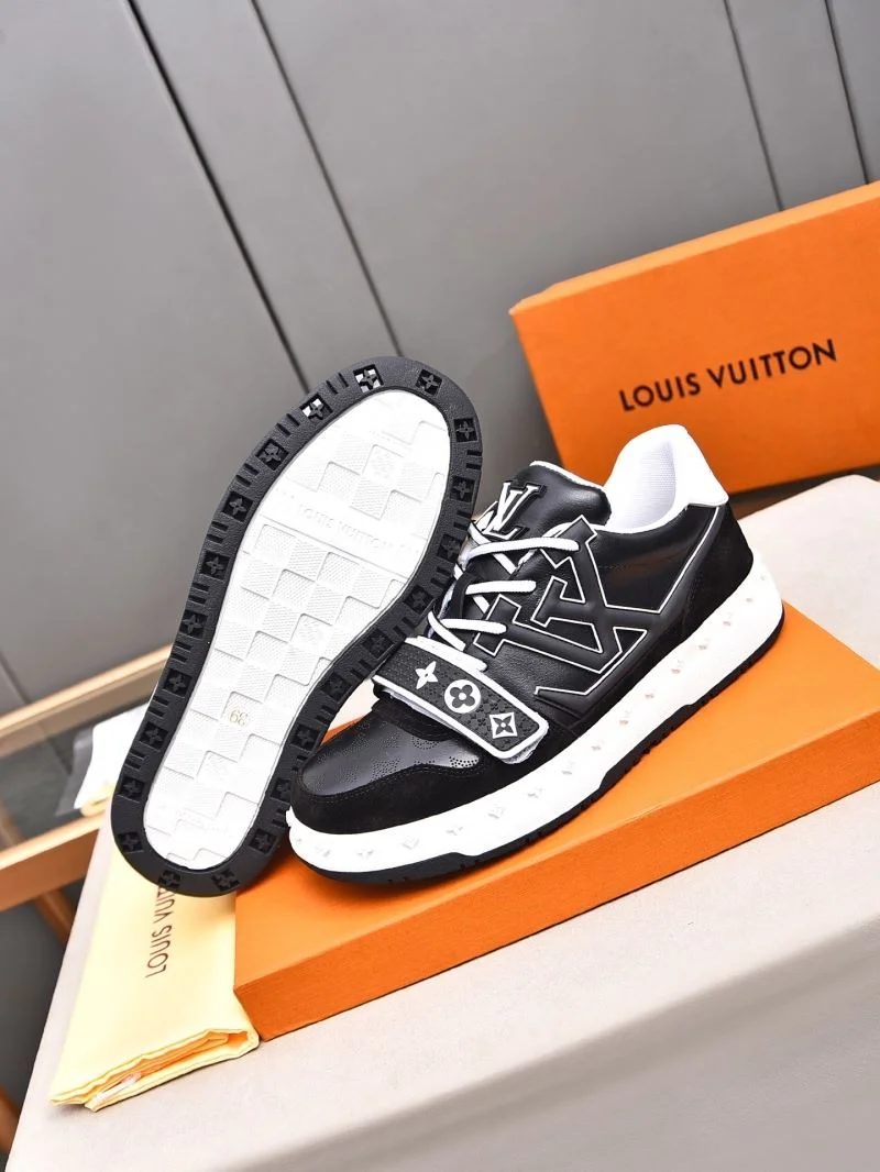 Top mirror Louis Vuitton Low Shoes