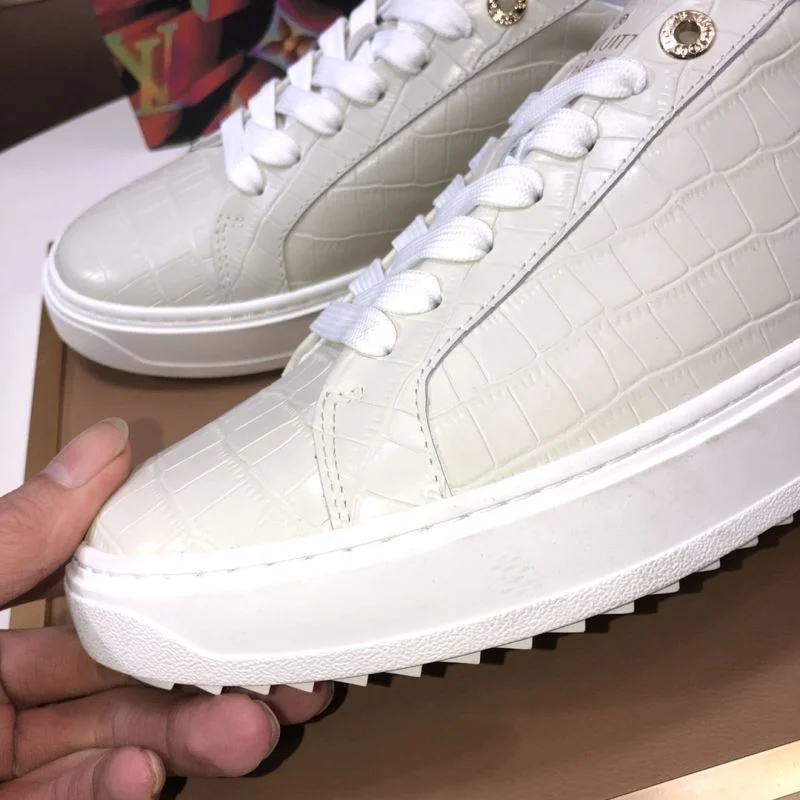 Inexpensive Louis Vuitton Low Shoes