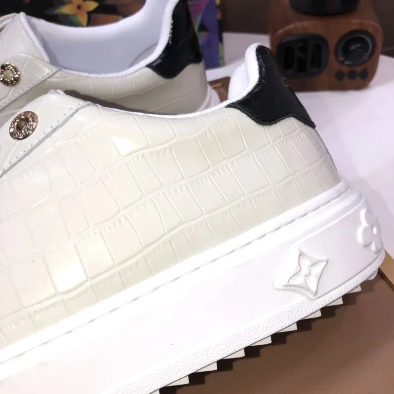 Inexpensive Louis Vuitton Low Shoes