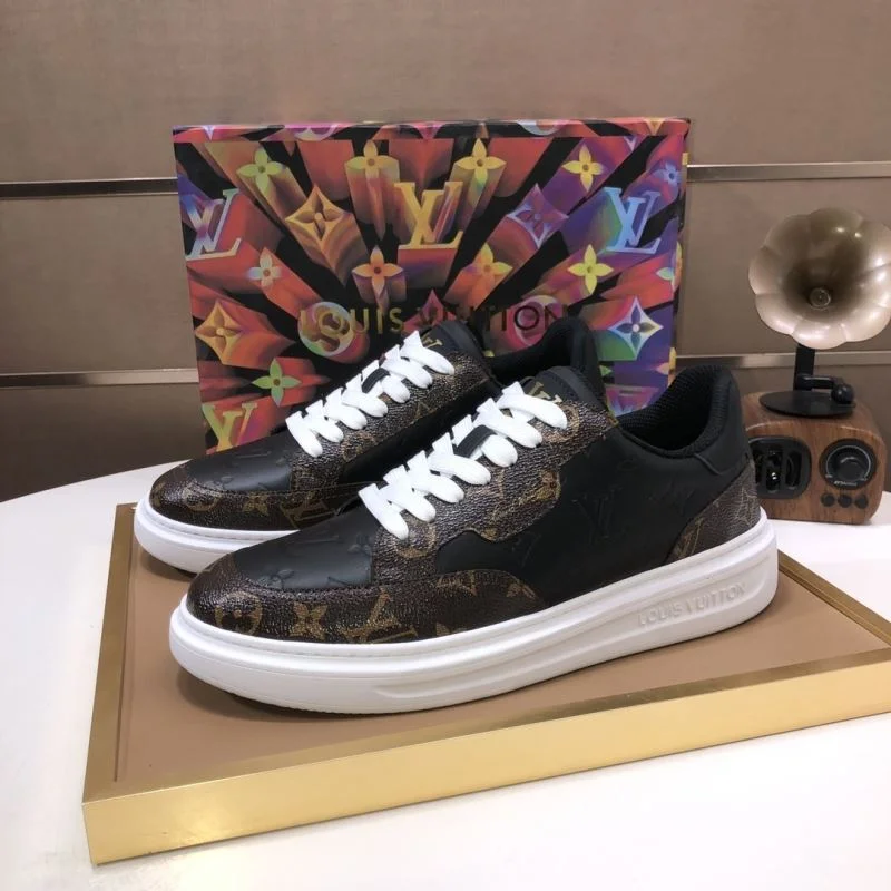 Top mirror Louis Vuitton Low Shoes