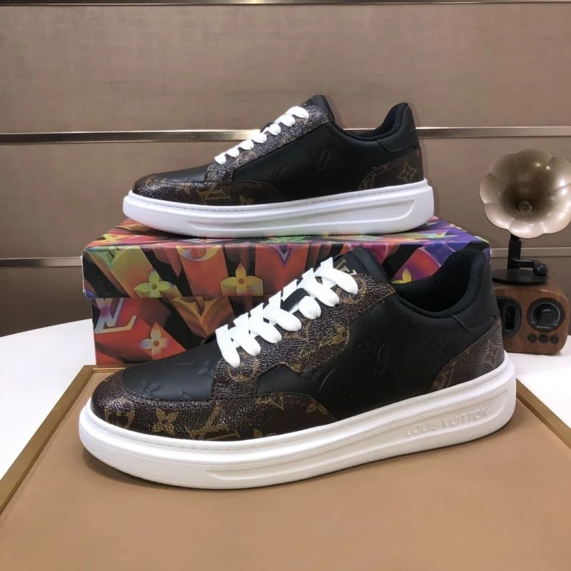 Top mirror Louis Vuitton Low Shoes