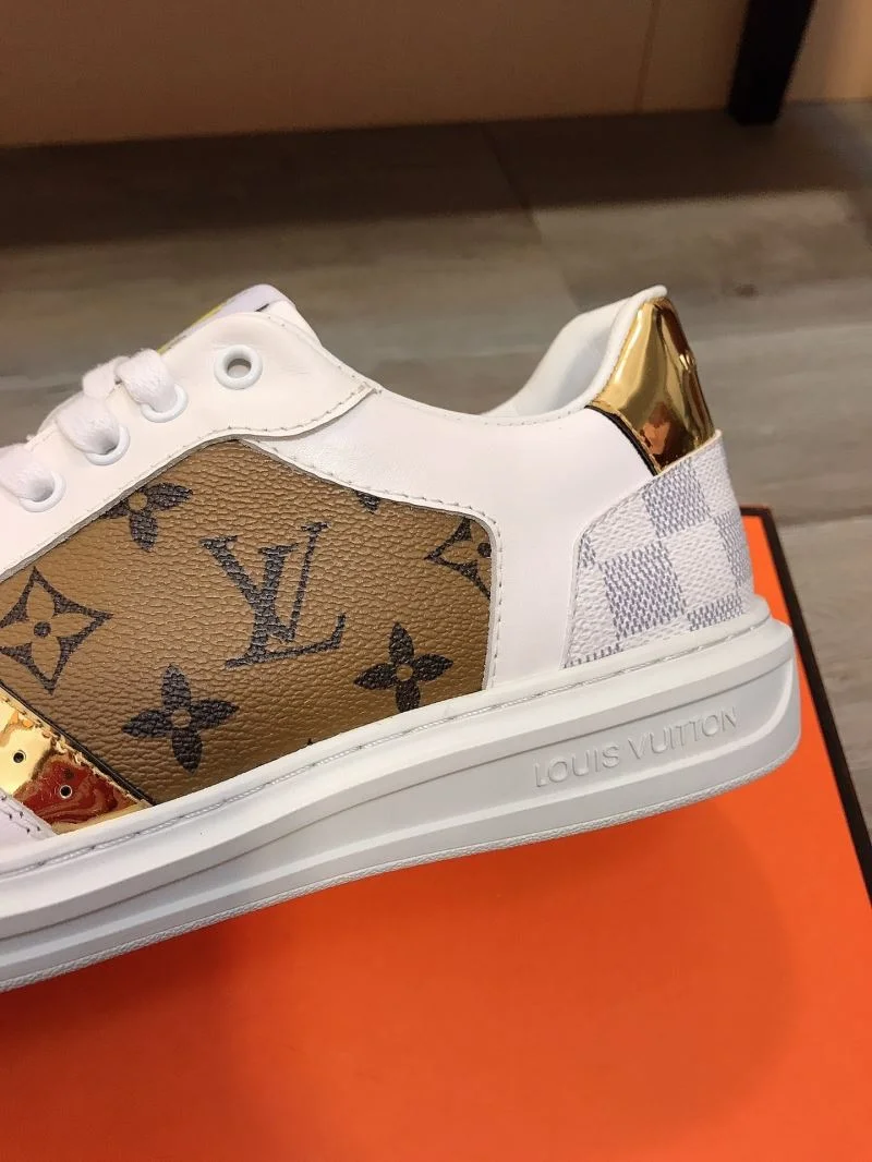 Accurate model Louis Vuitton Low Shoes