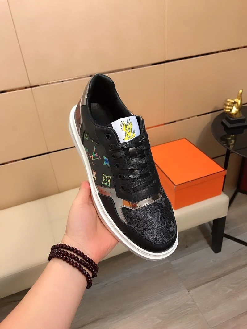 Accurate model Louis Vuitton Low Shoes