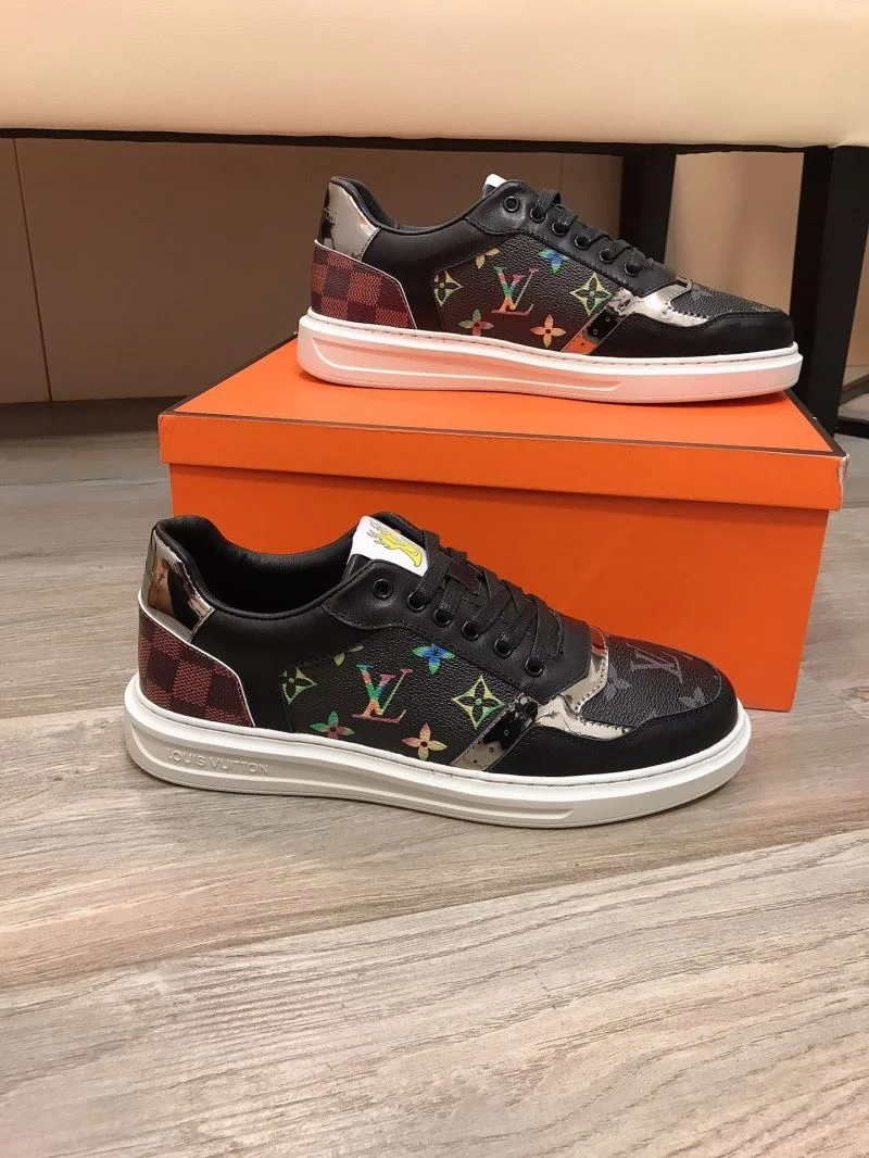 Accurate model Louis Vuitton Low Shoes