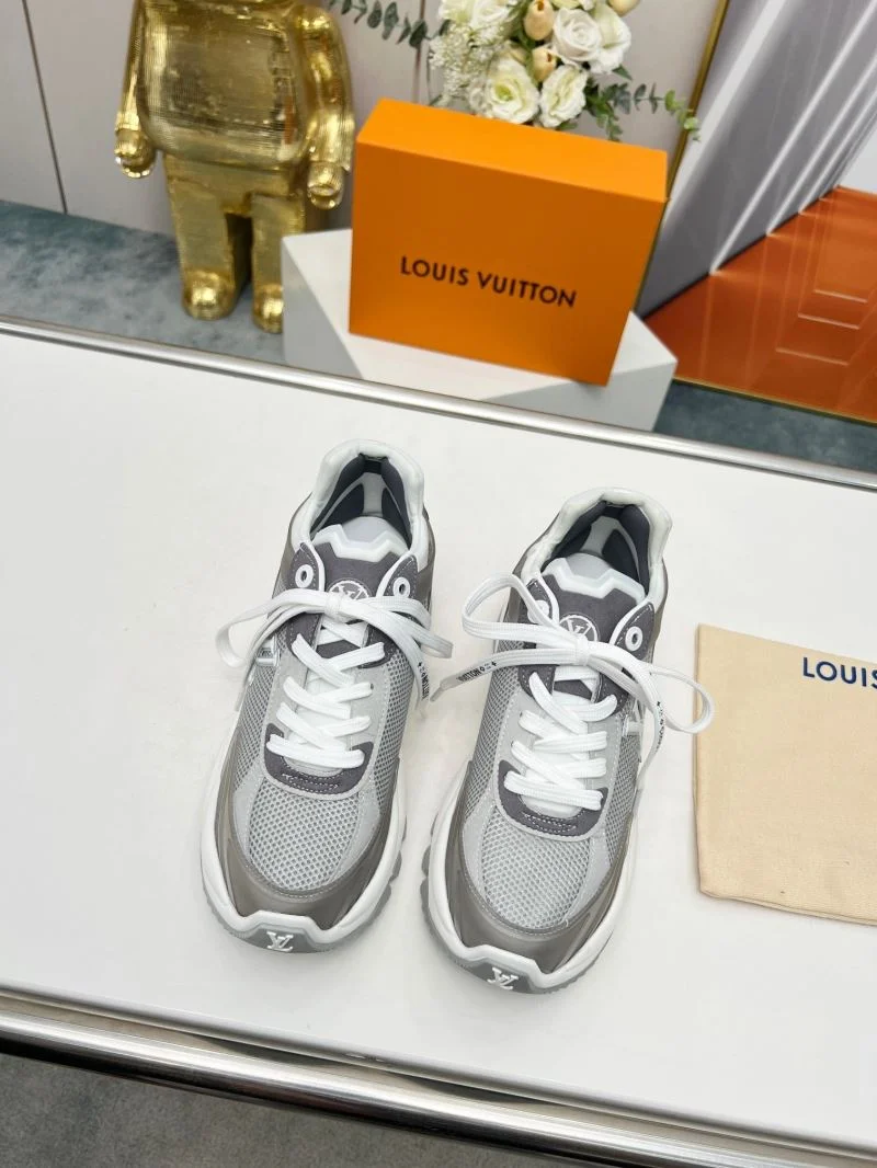 Perfect replica Louis Vuitton Low Shoes