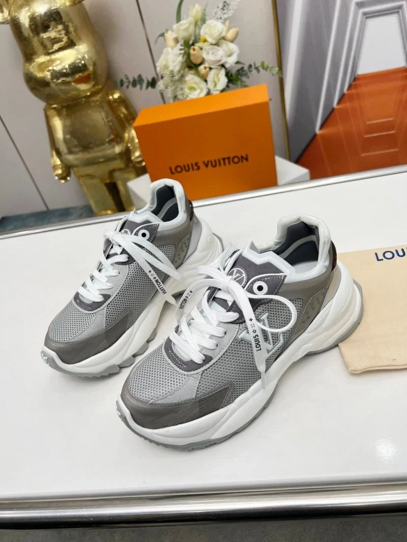 Perfect replica Louis Vuitton Low Shoes