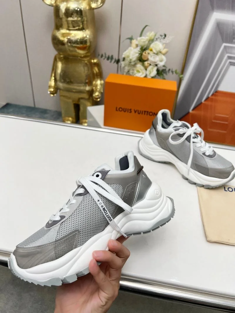 Perfect replica Louis Vuitton Low Shoes