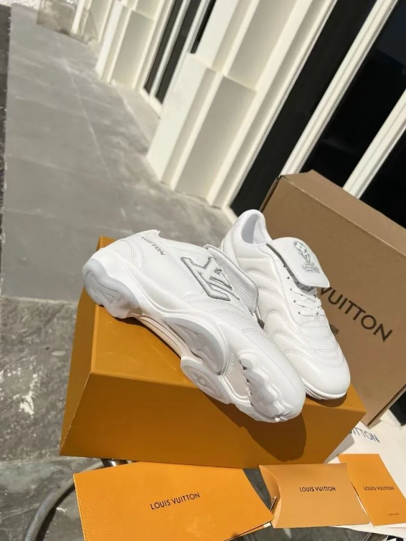 Mirror quality Louis Vuitton Low Shoes