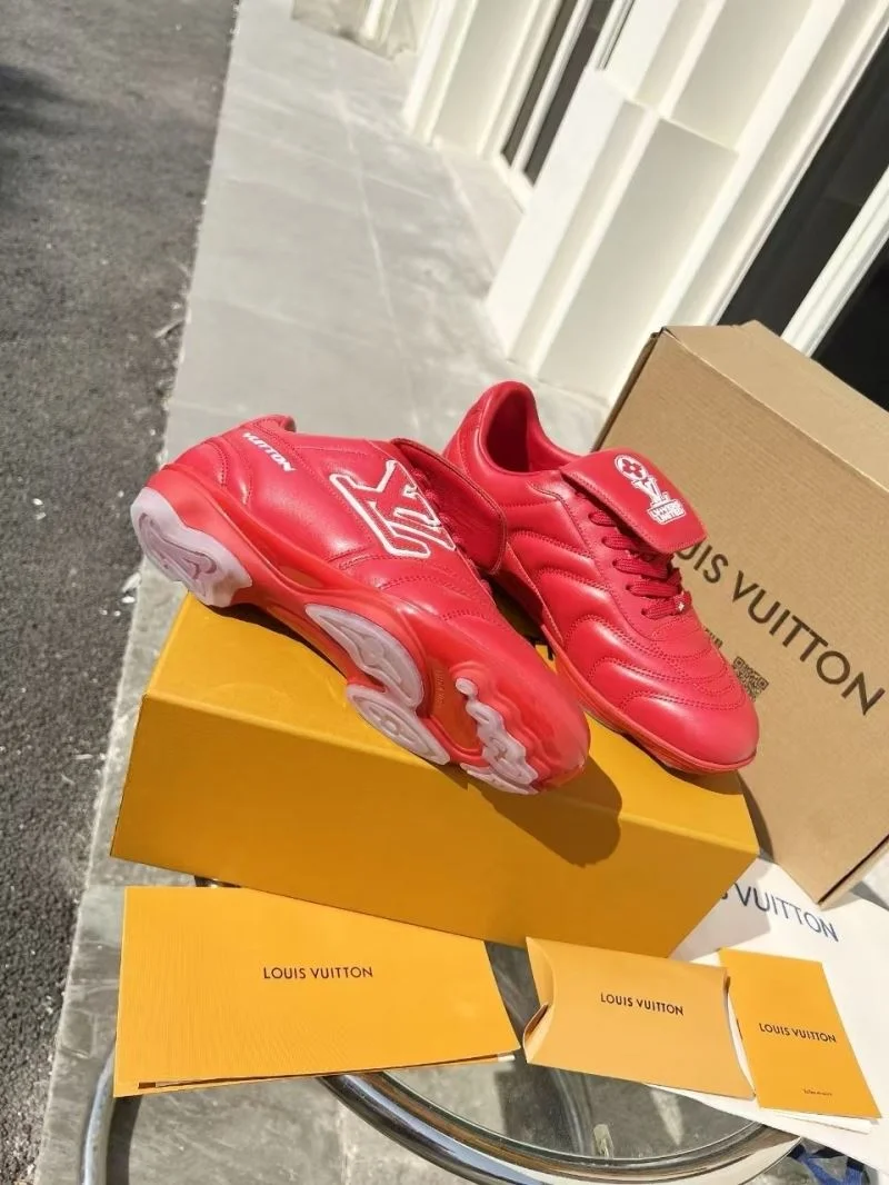 Exact replica Louis Vuitton Low Shoes