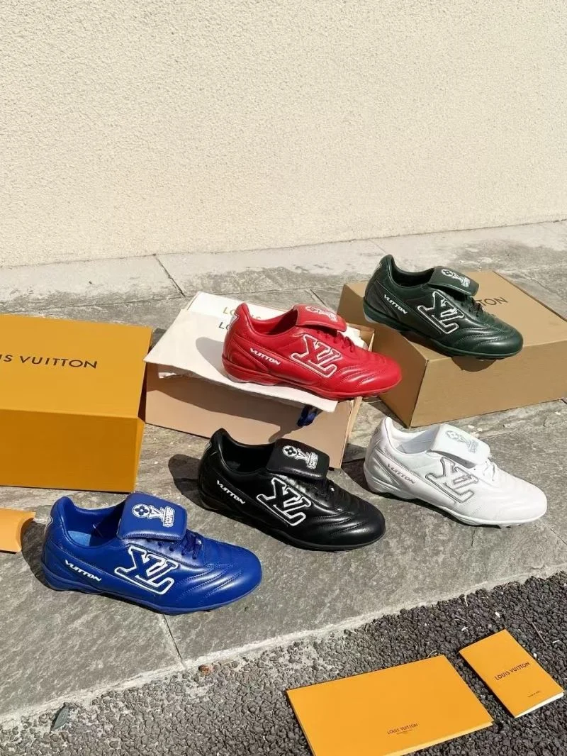 Exact replica Louis Vuitton Low Shoes