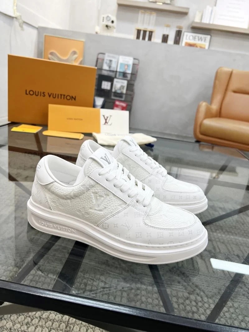 Exact replica Louis Vuitton Low Shoes