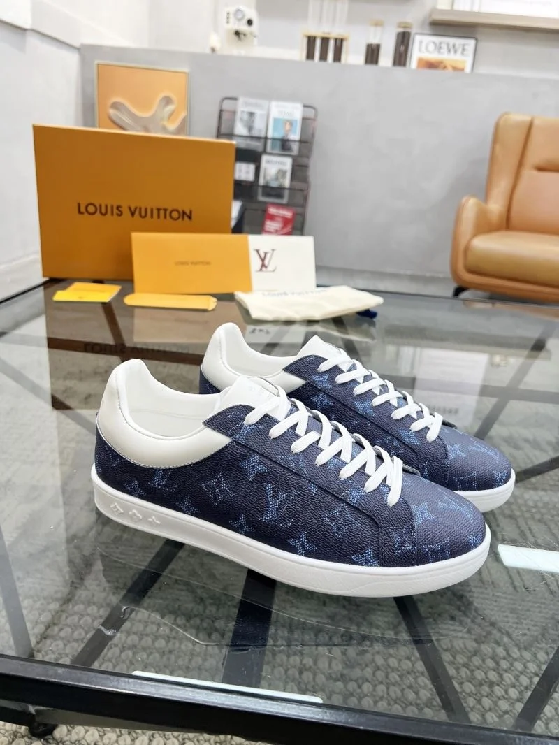 Perfect replica Louis Vuitton Low Shoes