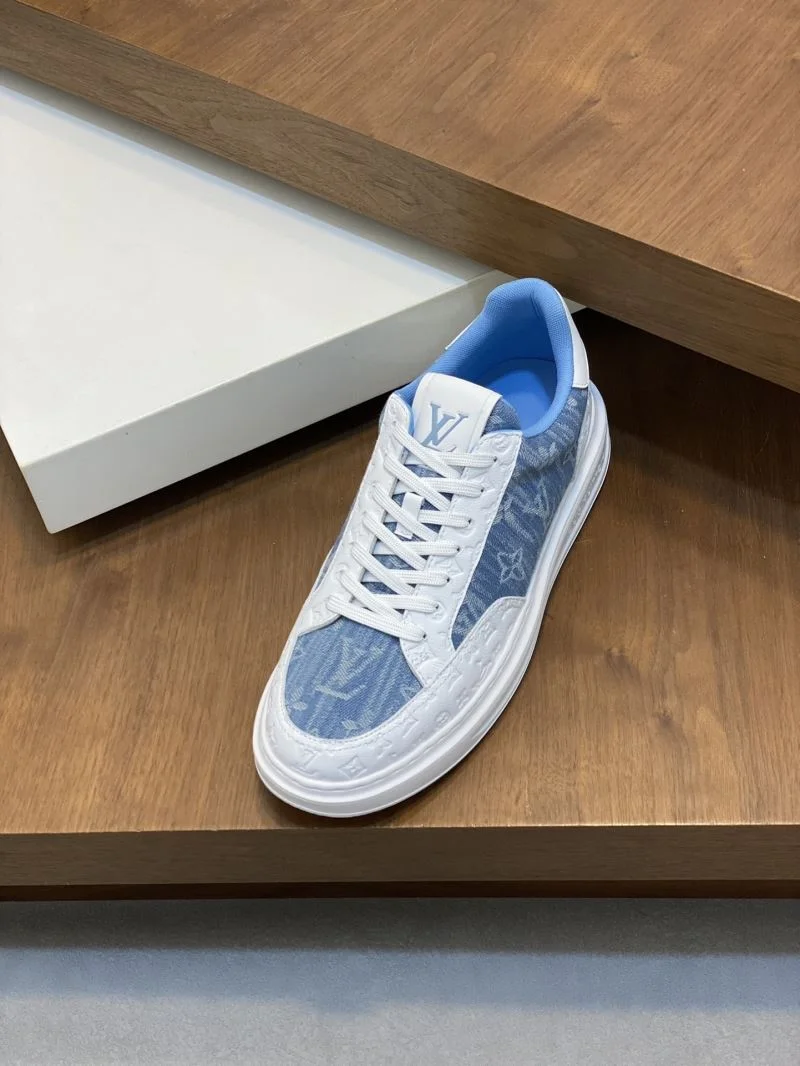 Accurate model Louis Vuitton Low Shoes