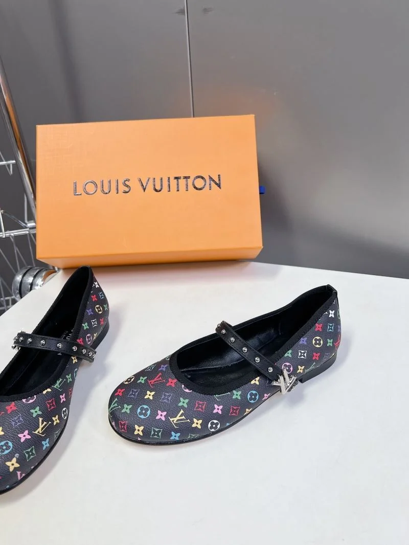 Top match Louis Vuitton Low Shoes