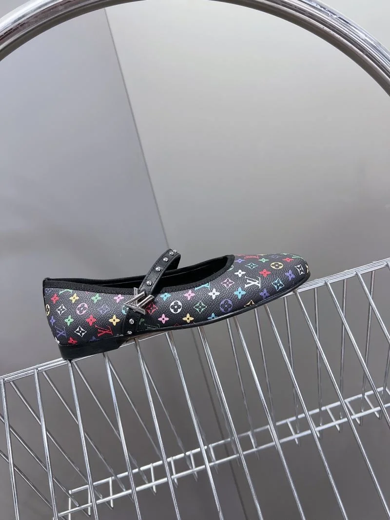 Top match Louis Vuitton Low Shoes