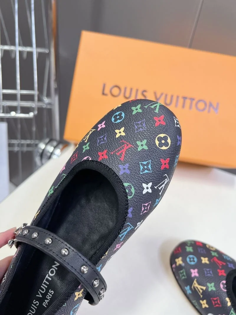 Top match Louis Vuitton Low Shoes
