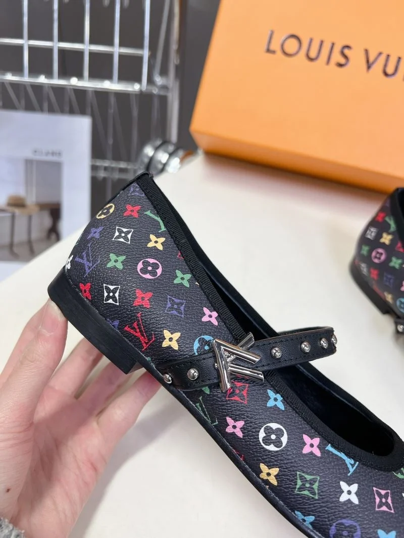 Top match Louis Vuitton Low Shoes