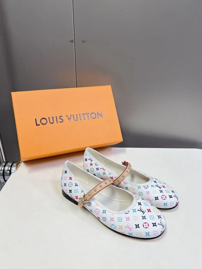 Top match Louis Vuitton Low Shoes
