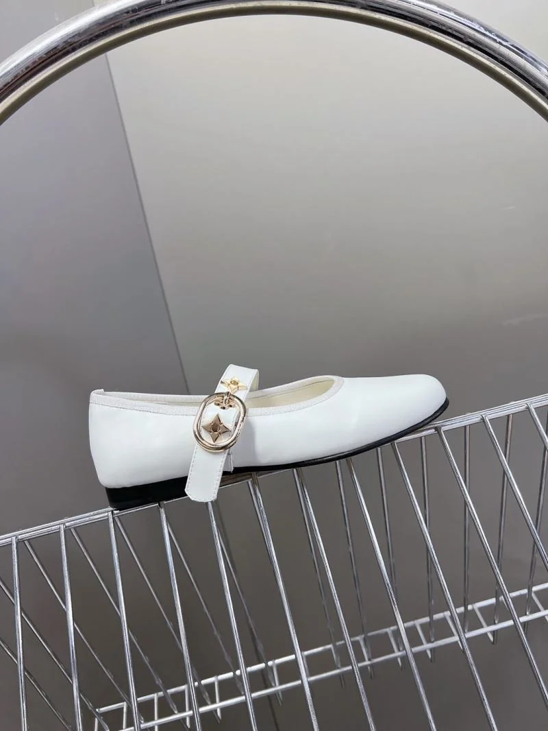 Louis Vuitton Low Shoes