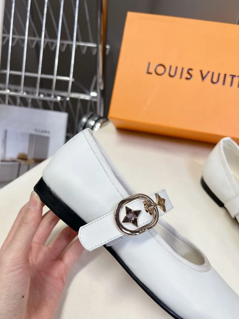 Louis Vuitton Low Shoes