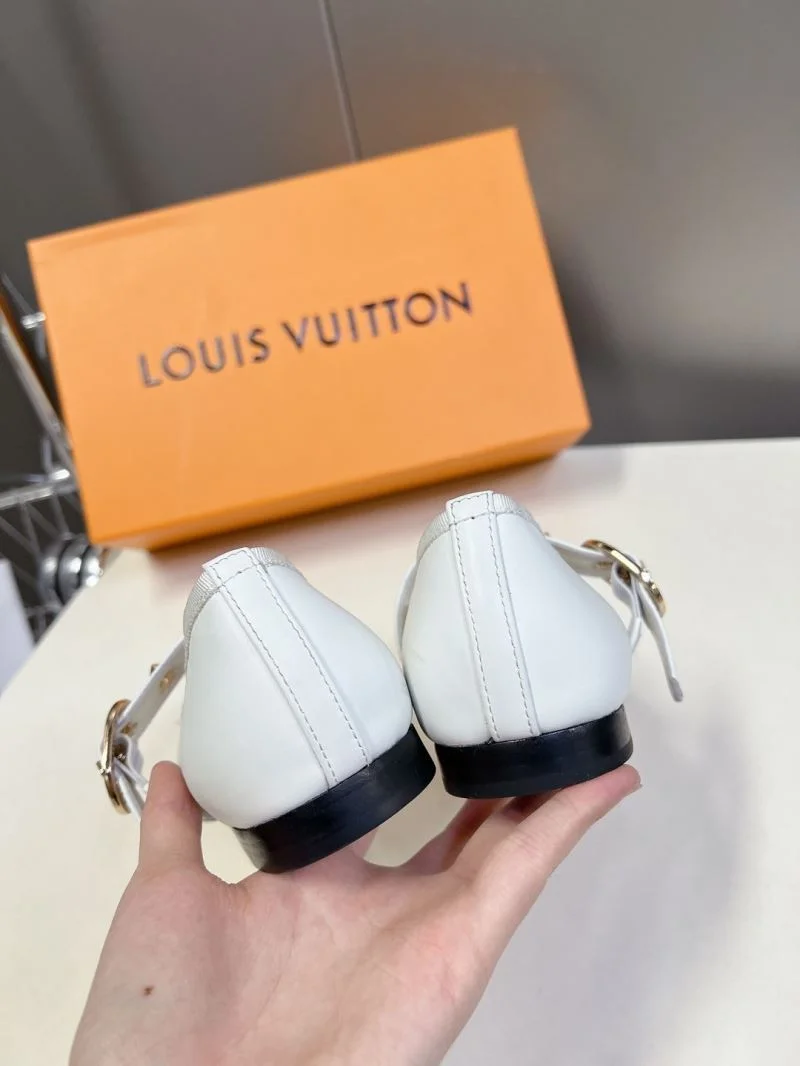 Louis Vuitton Low Shoes