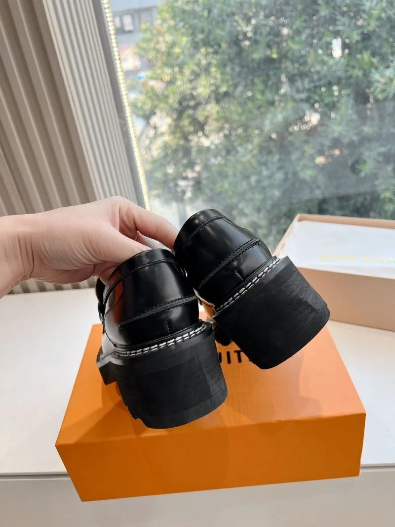 Mirror quality Louis Vuitton Low Shoes