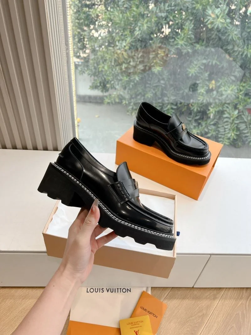 Louis Vuitton Low Shoes