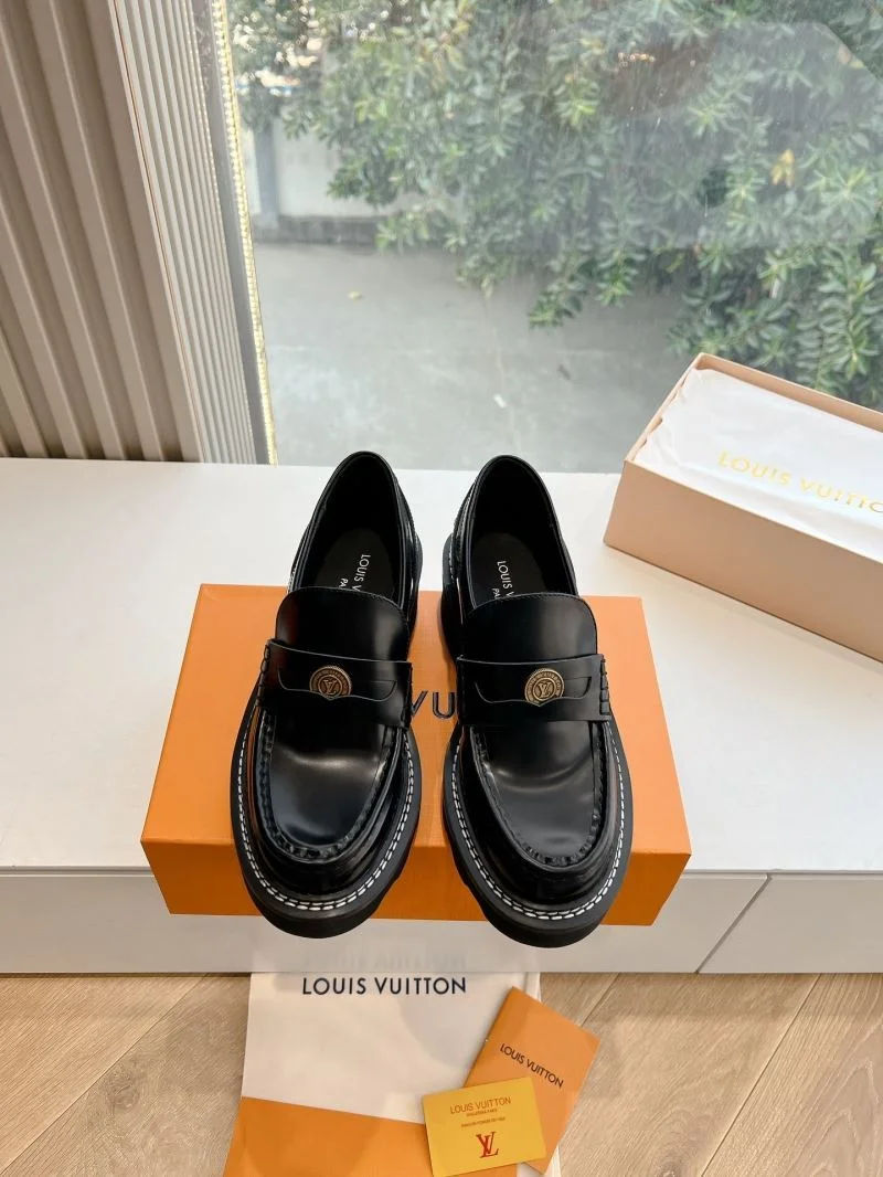 Louis Vuitton Low Shoes