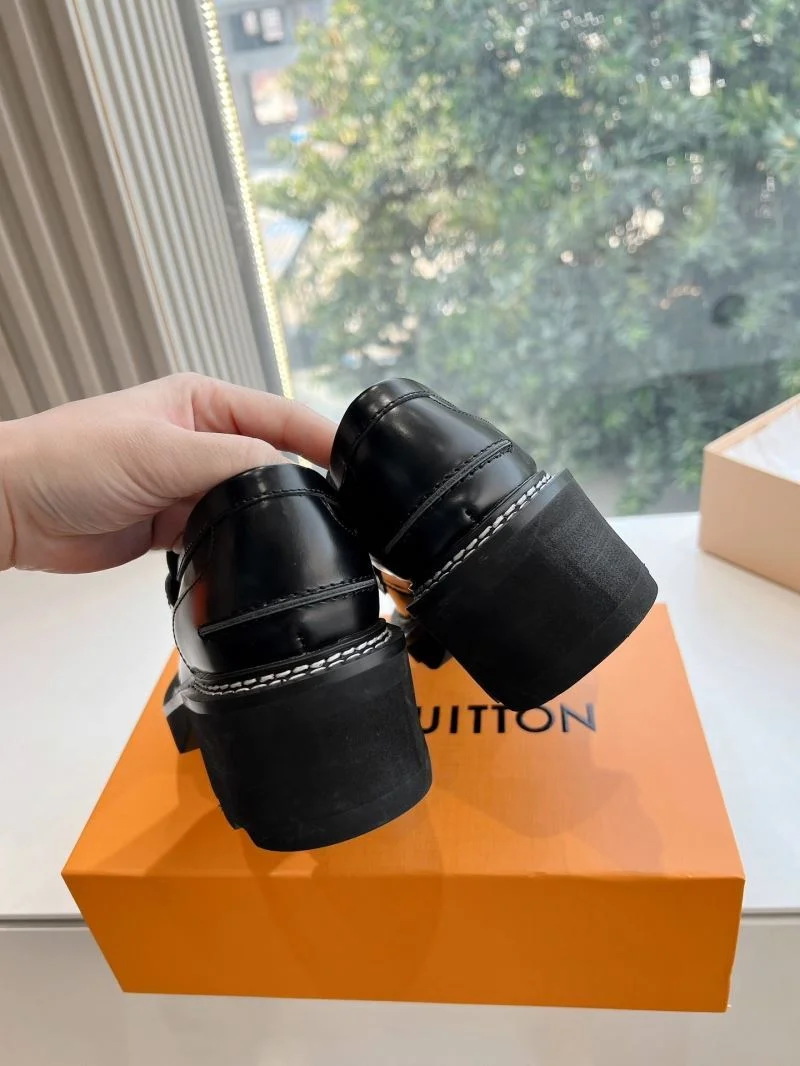 Louis Vuitton Low Shoes