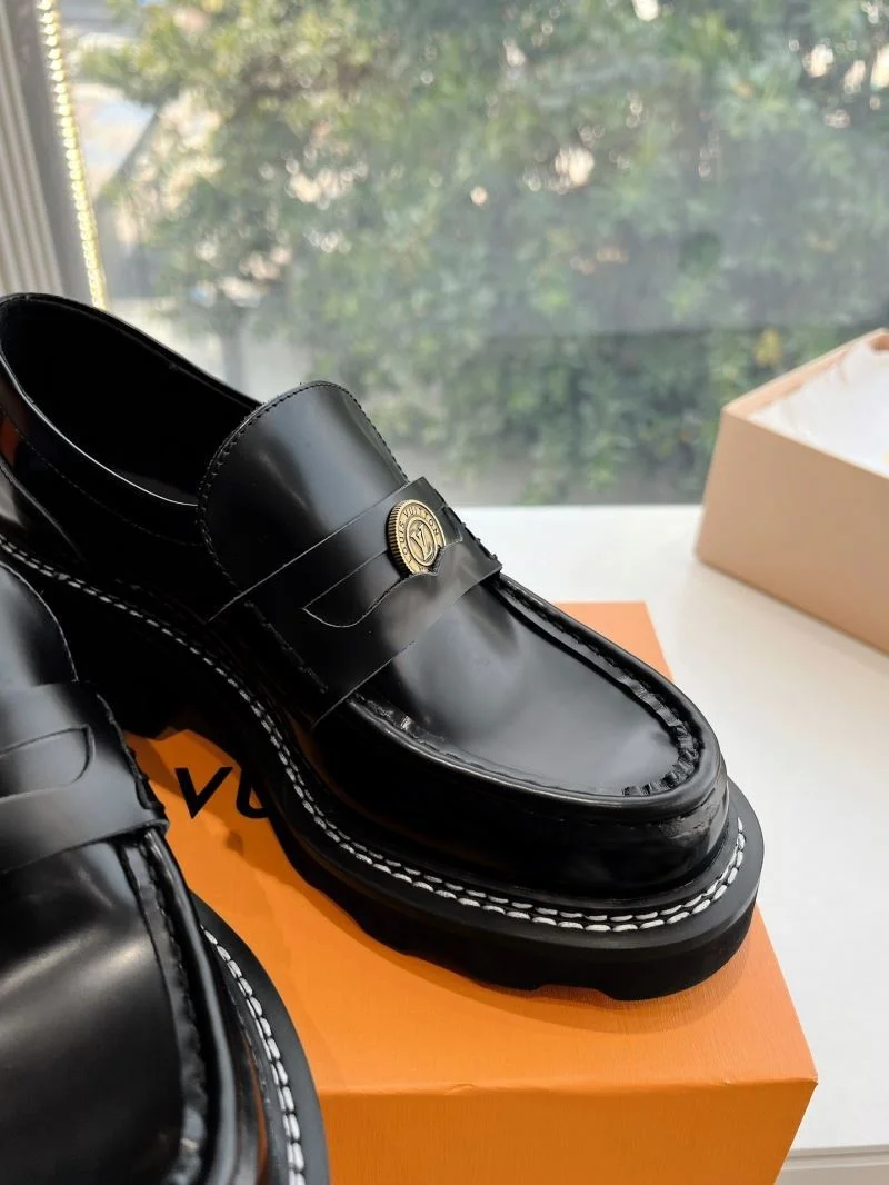 Louis Vuitton Low Shoes