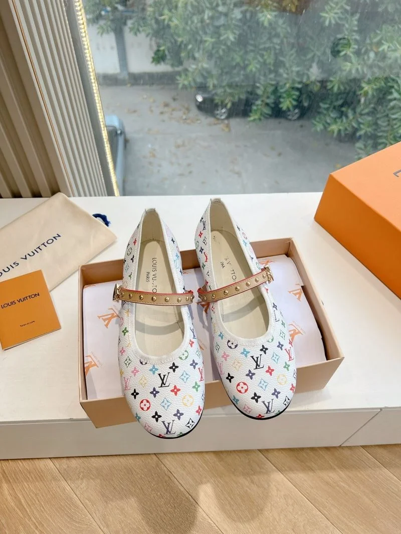 Louis Vuitton Low Shoes
