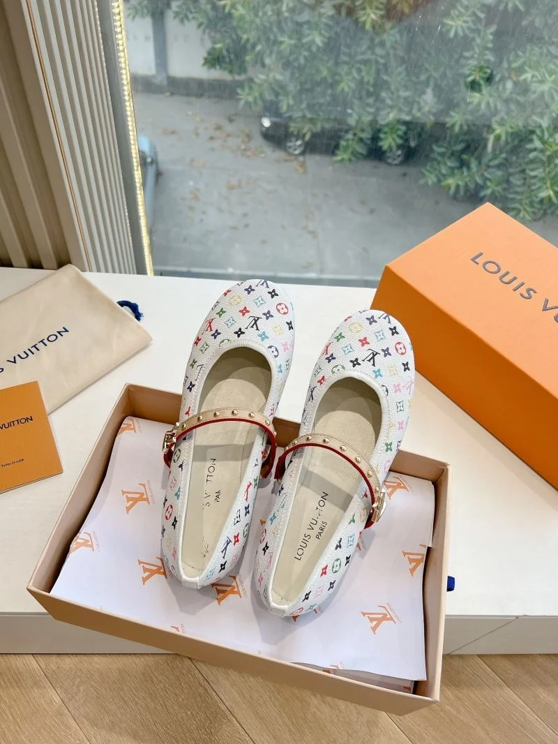 Discounted Louis Vuitton Low Shoes