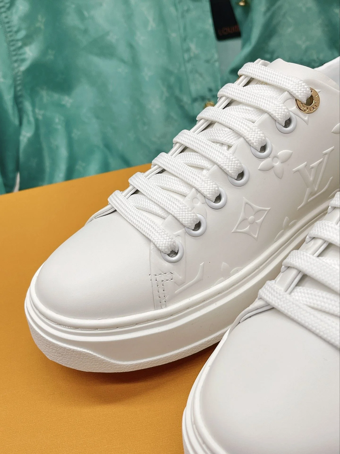 Original Louis Vuitton Low Shoes