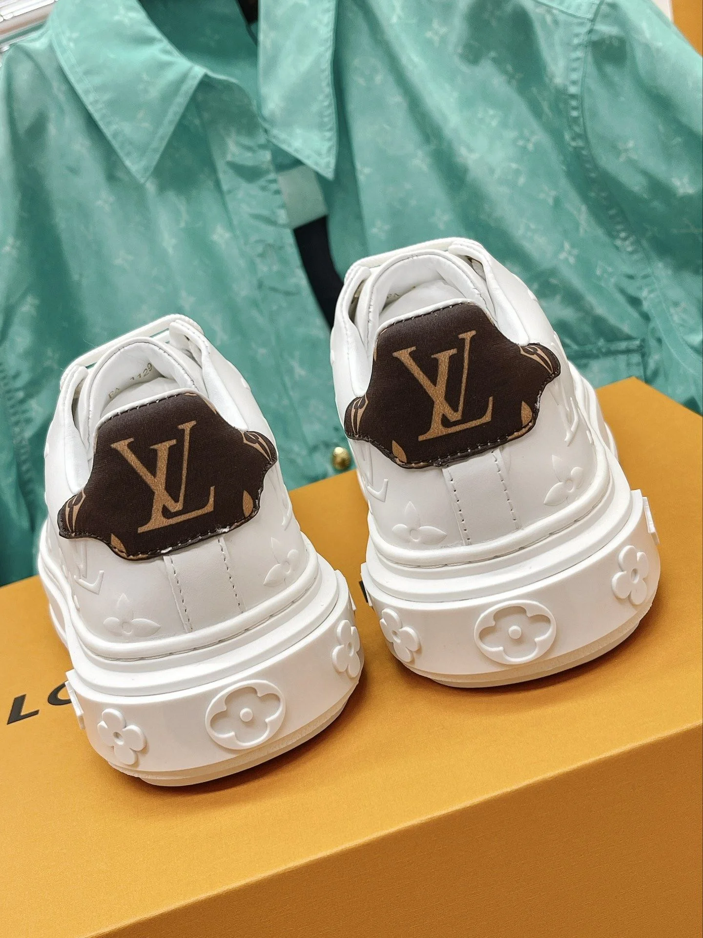 Original Louis Vuitton Low Shoes