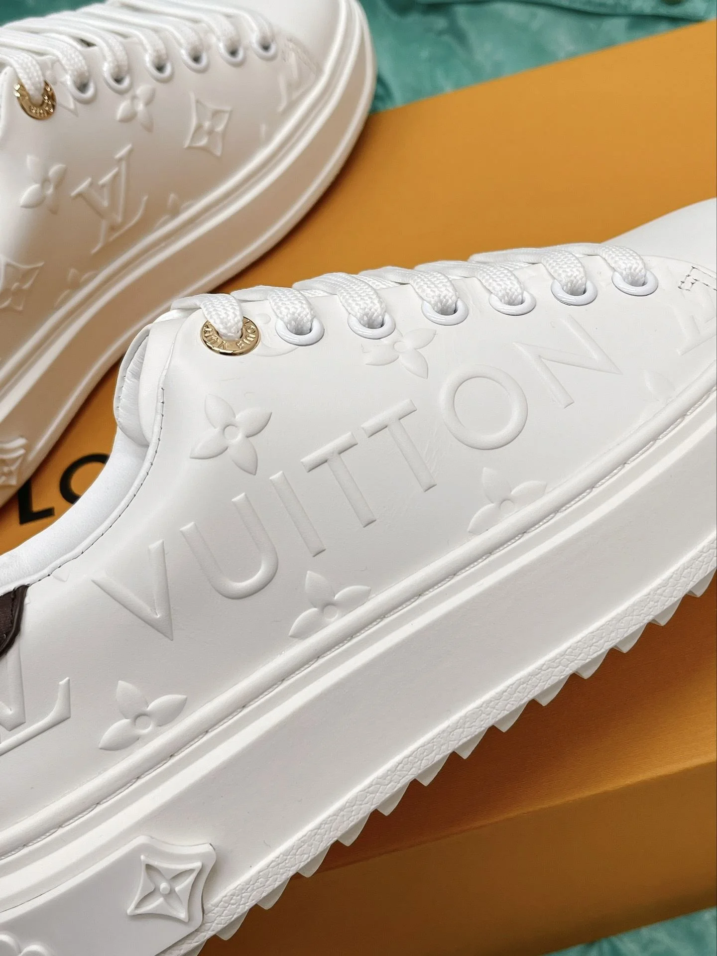 Original Louis Vuitton Low Shoes