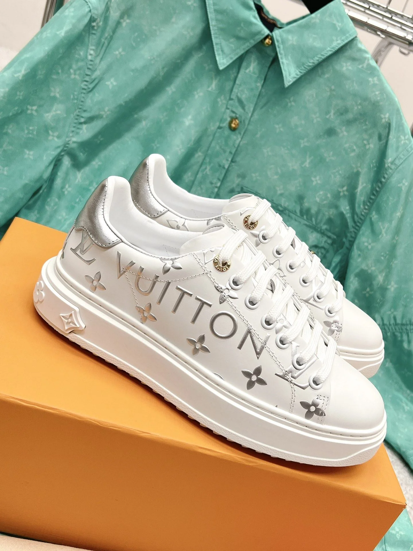 Louis Vuitton Low Shoes