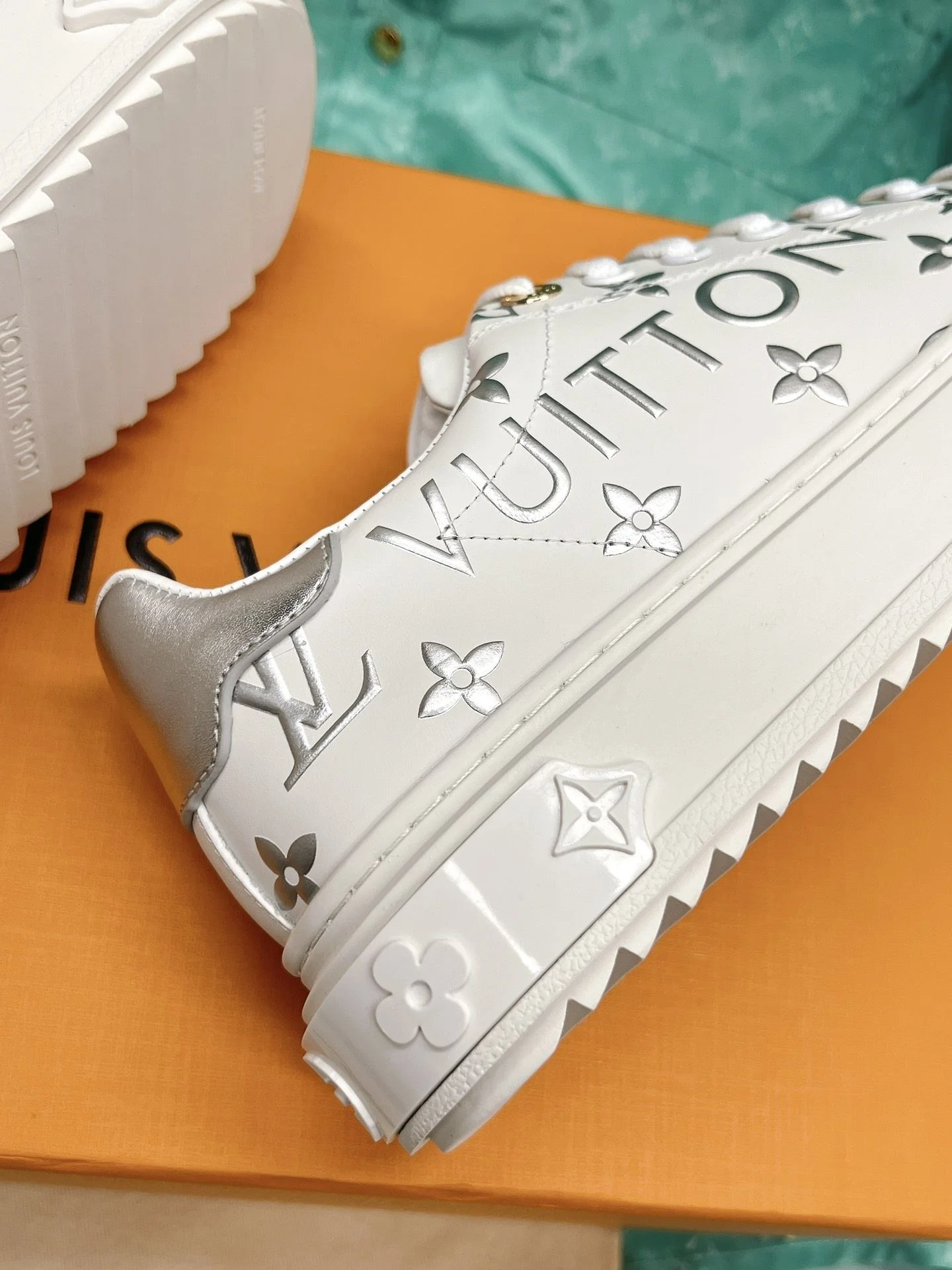Top match Louis Vuitton Low Shoes