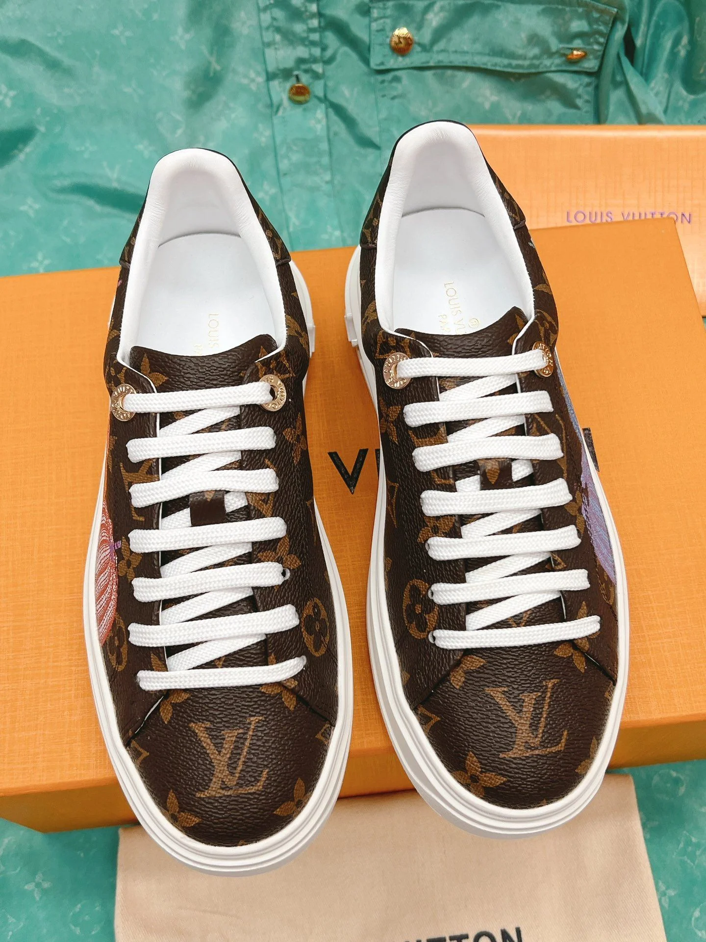 Louis Vuitton Low Shoes
