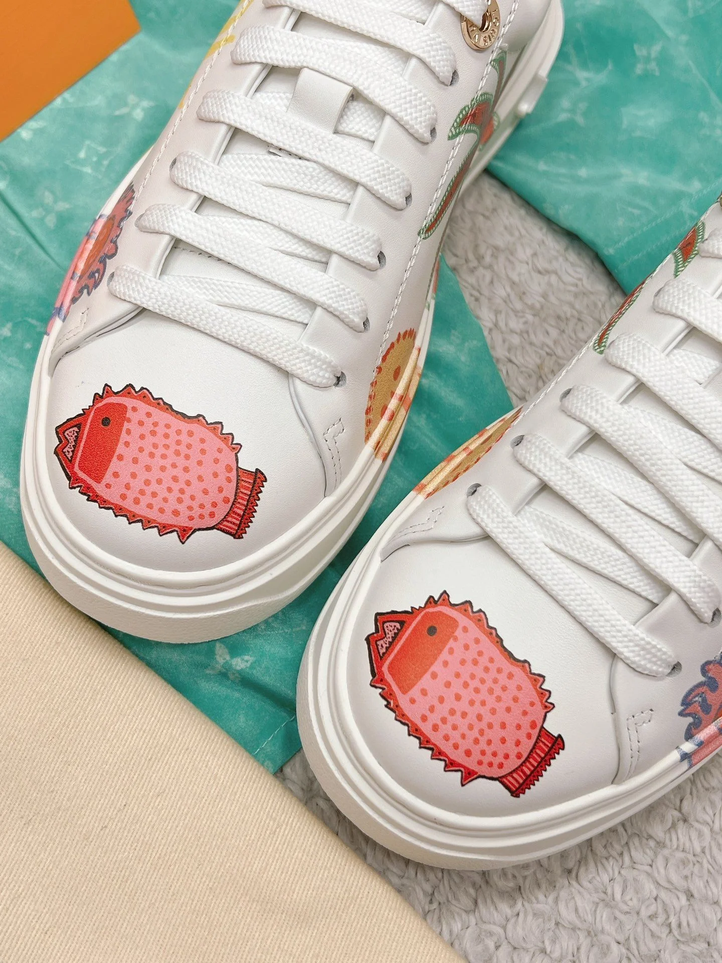 Original Louis Vuitton Low Shoes