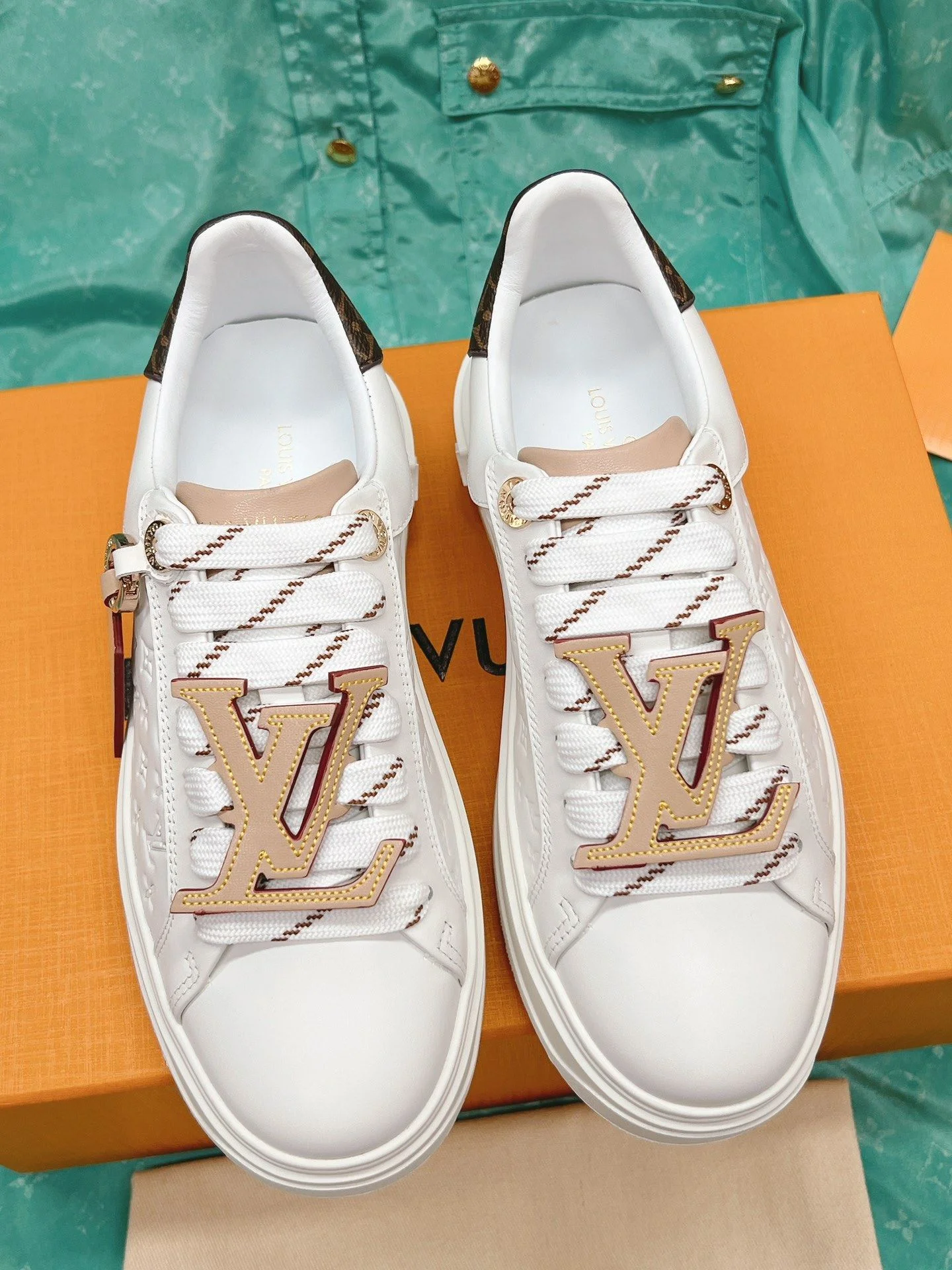 Louis Vuitton Low Shoes