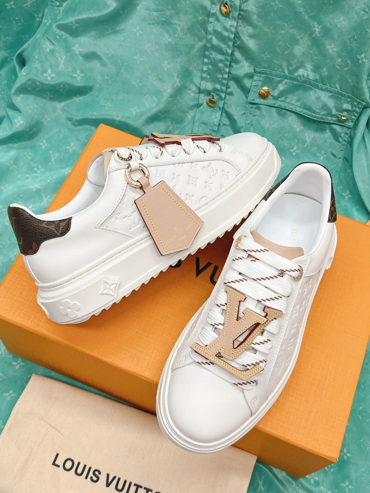 Louis Vuitton Low Shoes