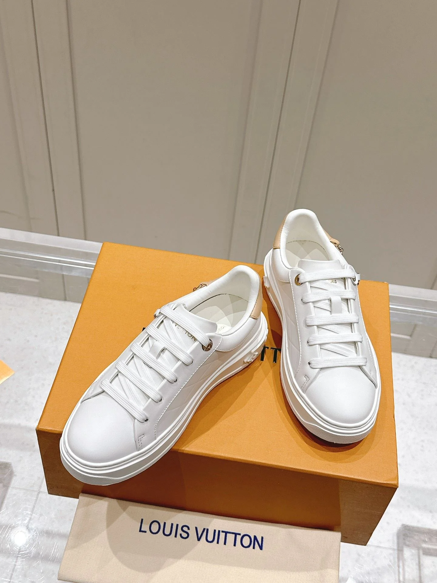 Real Louis Vuitton Low Shoes