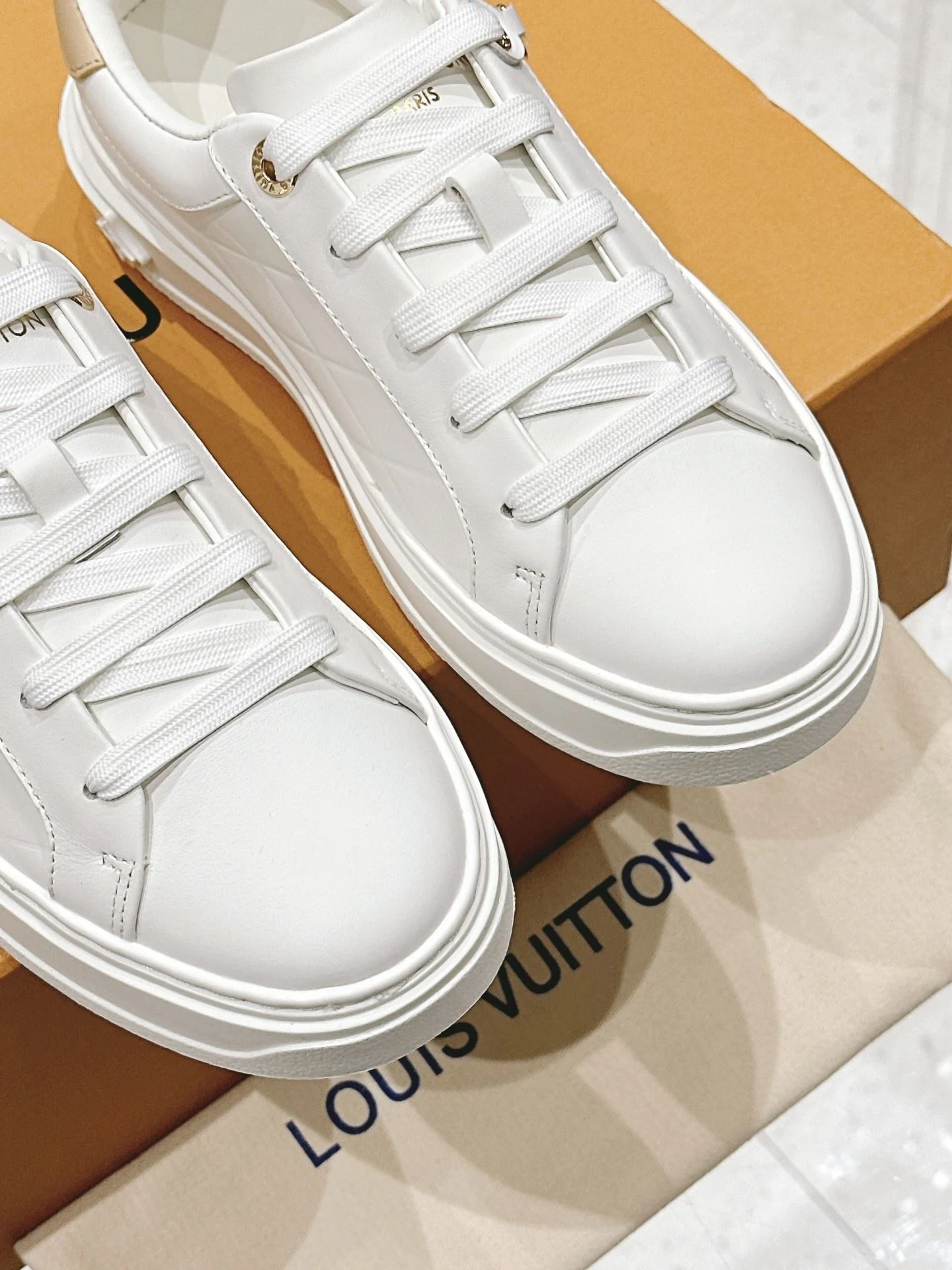 Real Louis Vuitton Low Shoes